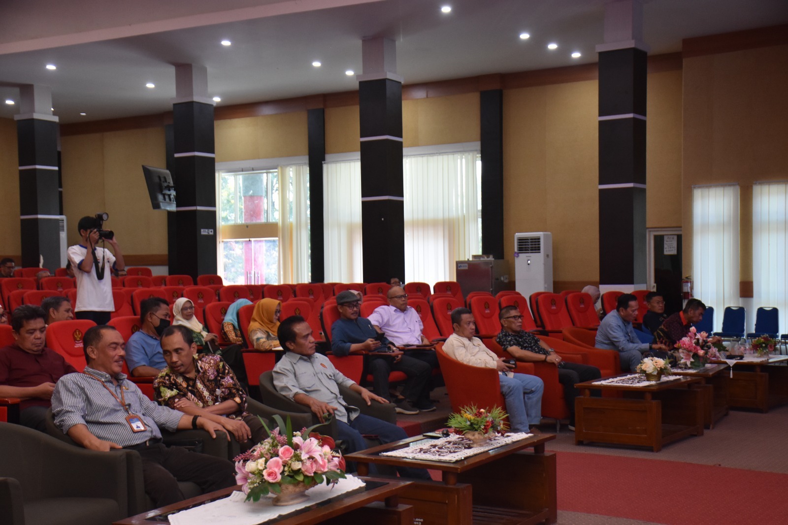 Senat Untad Laksanakan Rapat Pembahasan Dokumen Usulan Lektor Kepala dan Guru Besar ...