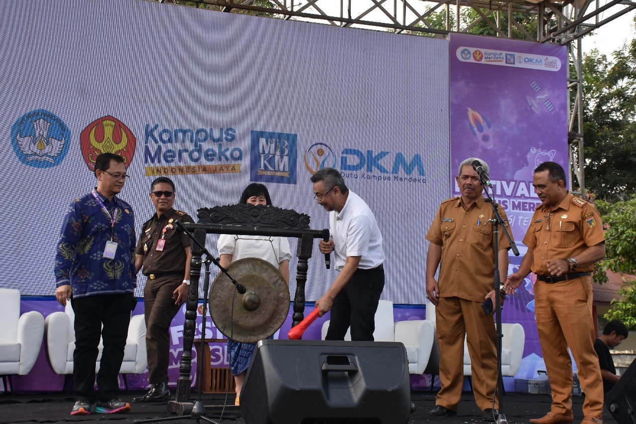 Pusat MBKM Untad Sukses Gelar Festival Kampus Merdeka - Universitas ...