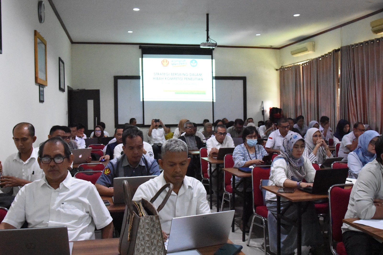 LPPM Untad Selenggarakan Kegiatan Klinik Proposal Upaya Peningkatan ...