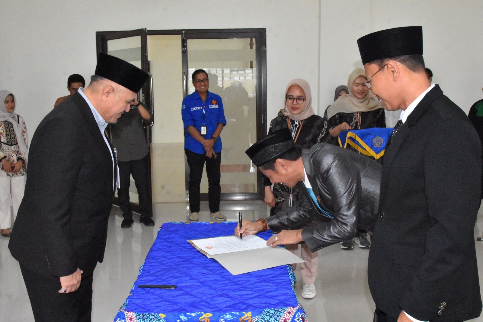 Rektor Lantik Wakil Dekan FEB dan FISIP Universitas Tadulako Periode ...