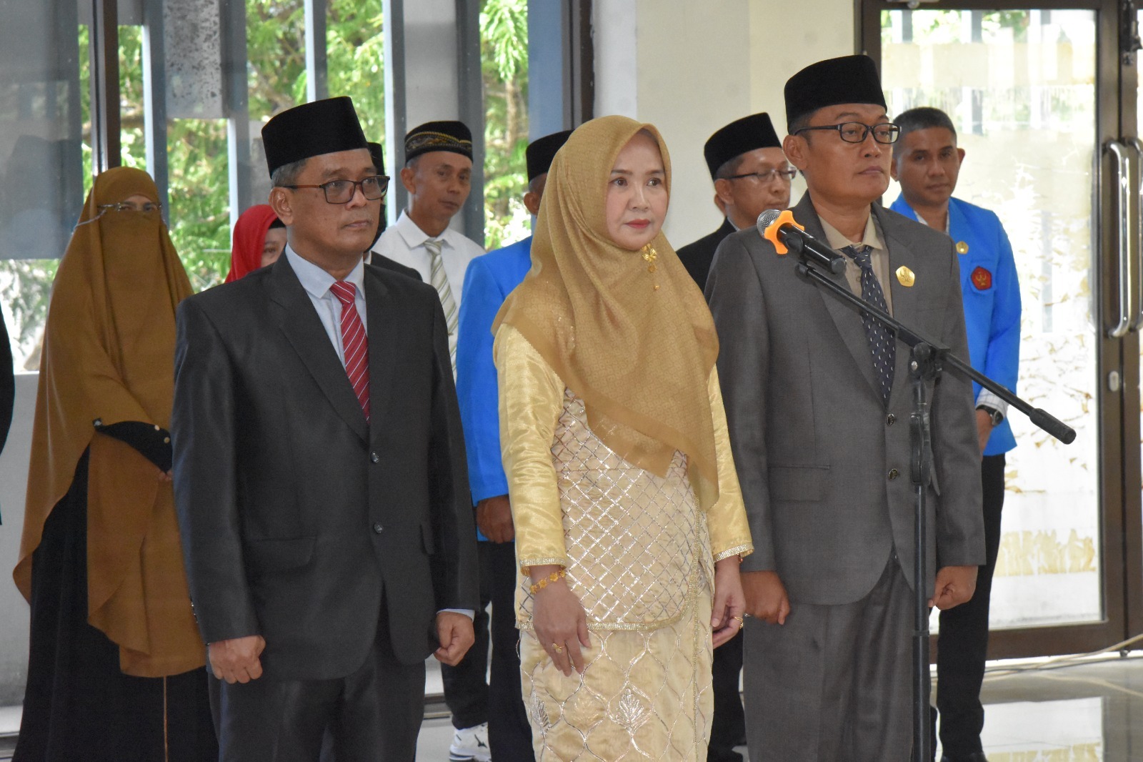 Rektor Untad Lantik Dekan Baru FISIP, FEB, dan FH Periode 2025-2027 Serta Pengurus SPI ...