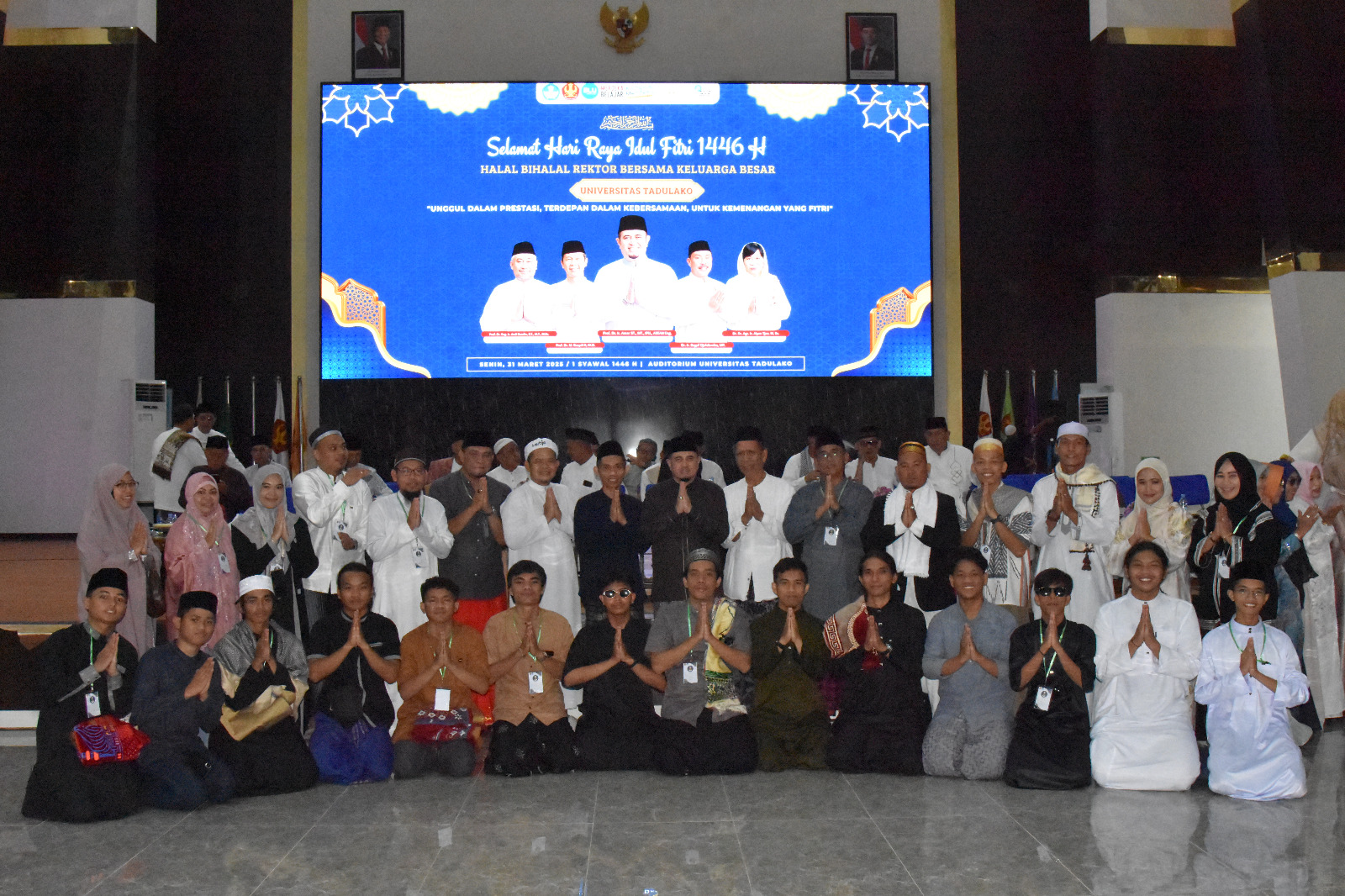 Momen Sholat Idul Fitri & Halal bi Halal 1446 H Universitas Tadulako Tahun 2025 - Universitas ...