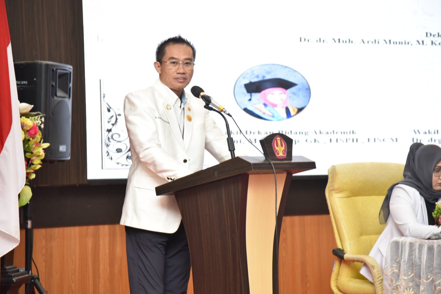 FK Untad Gelar Pelantikan dan Pengambilan Sumpah 35 Dokter ...