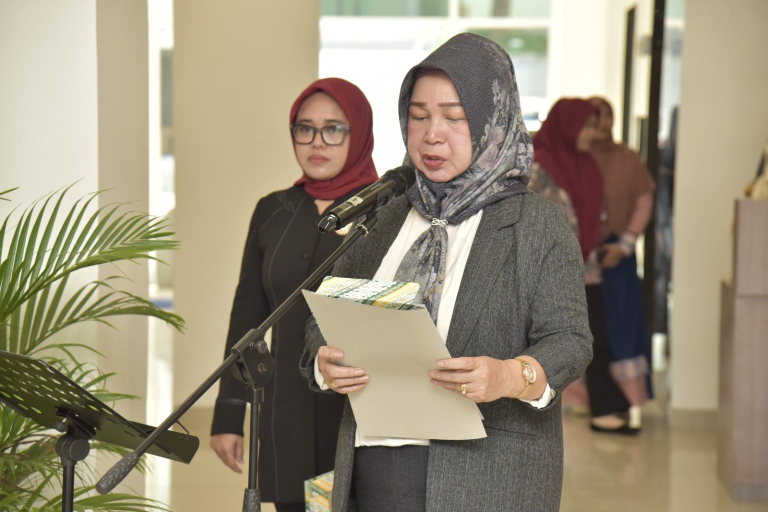 Rektor Untad Lantik Dekan FK dan Direktur RS Tadulako - Universitas ...