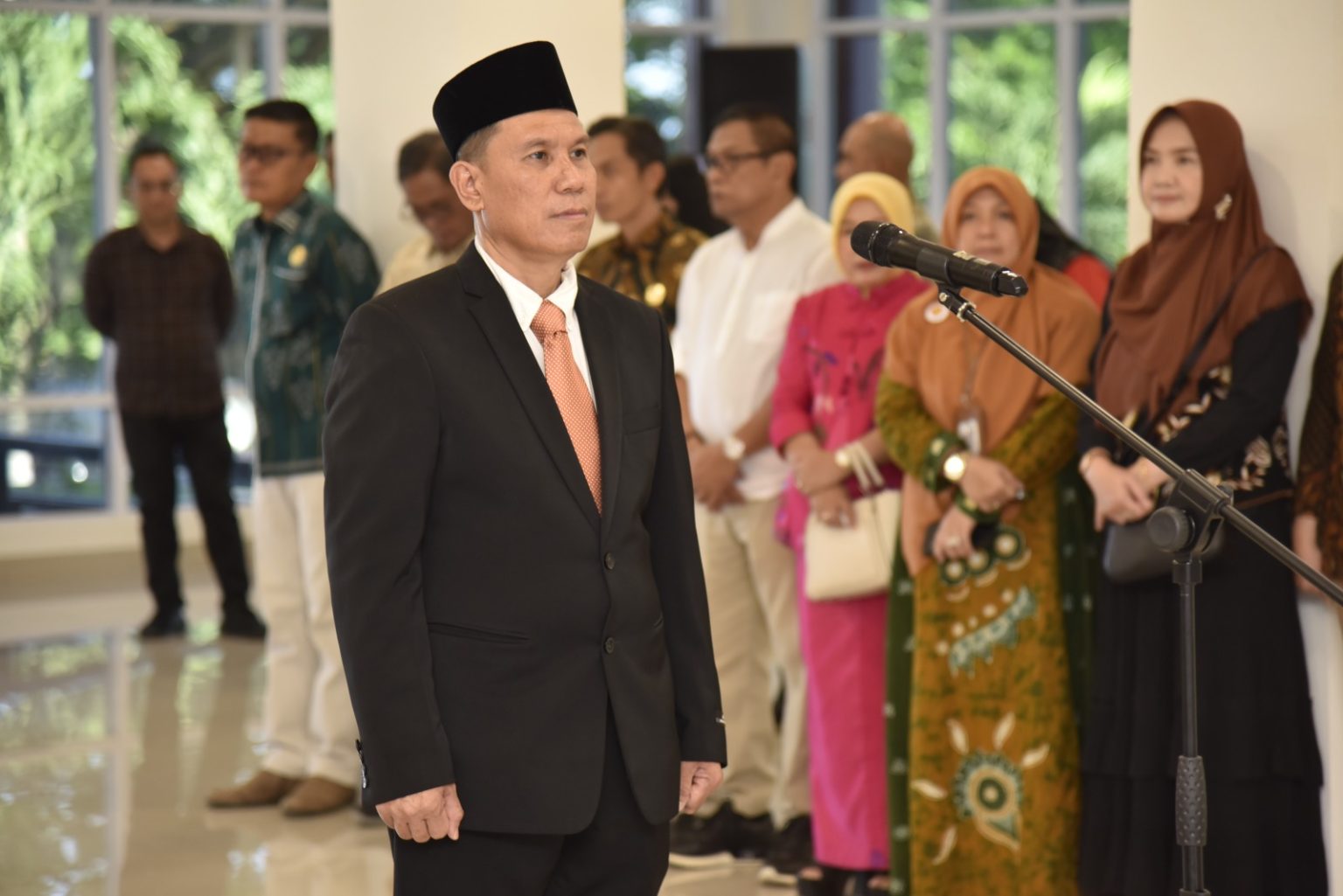 Rektor Untad Lantik Dekan FK dan Direktur RS Tadulako - Universitas ...