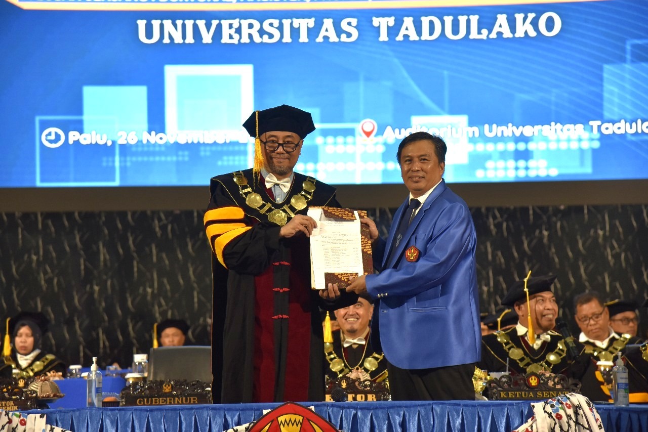 Wisuda Untad ke 133: Menuju PTN-BH, Rektor Tekankan Pentingnya Komitmen ...