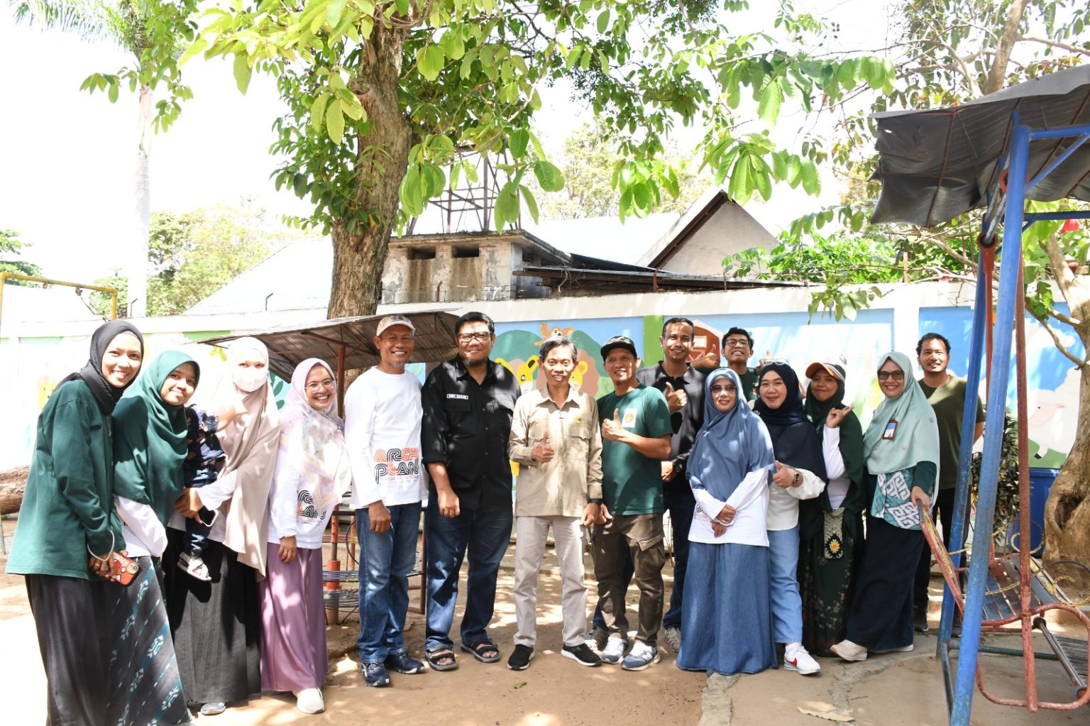 Dosen dan Mahasiswa Arsitektur Untad Rehabilitasi Gedung TK Pertiwi dan ...