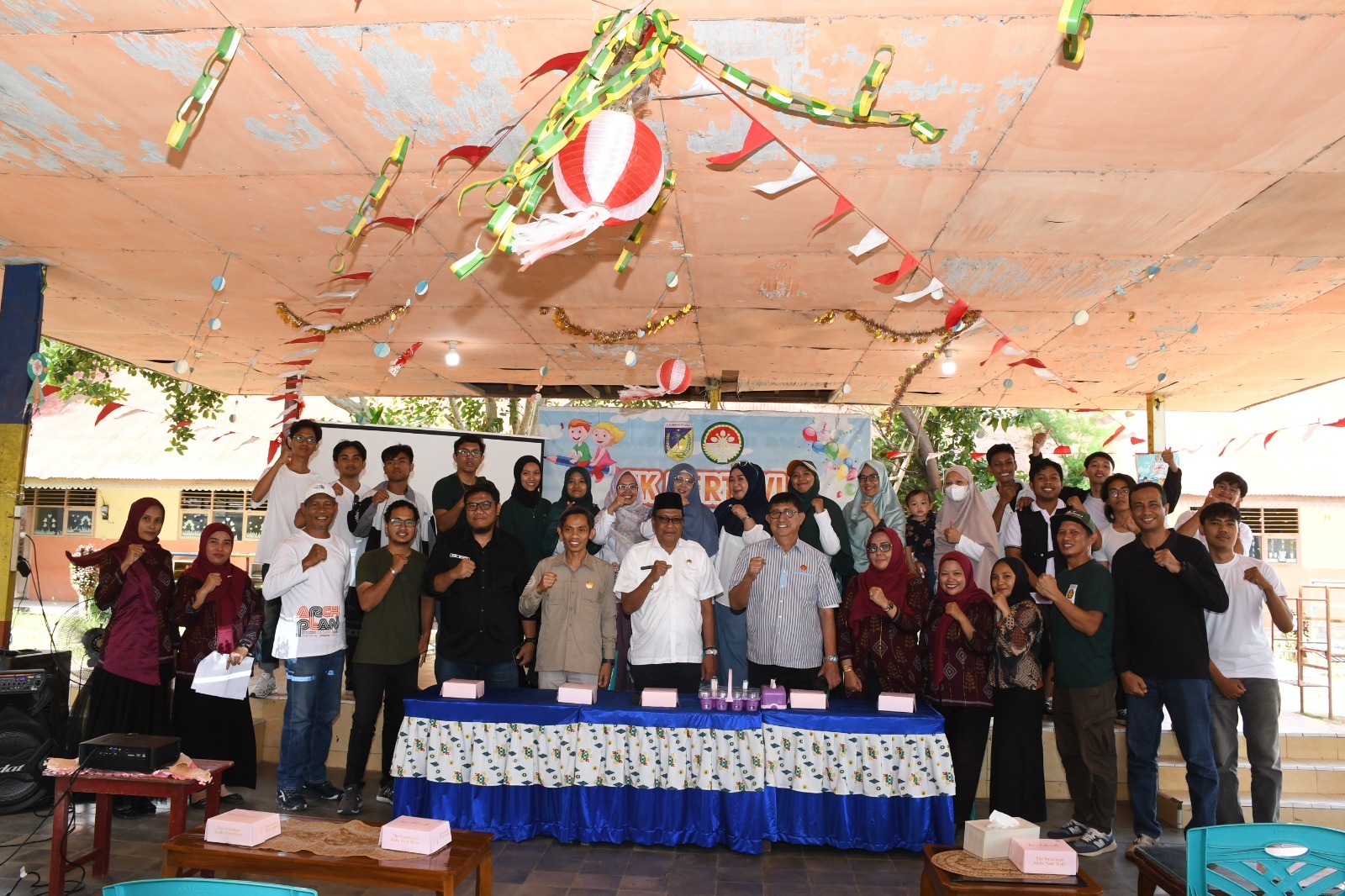 Dosen dan Mahasiswa Arsitektur Untad Rehabilitasi Gedung TK Pertiwi dan ...